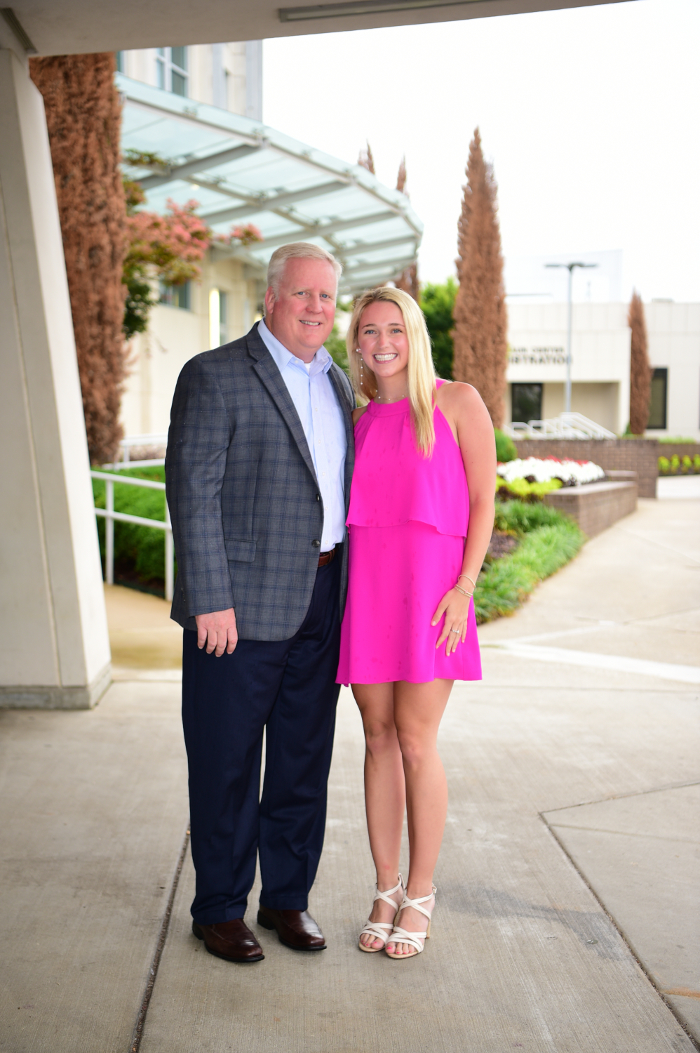 A Golden Evening for the Debutantes of the 60th Symphony Ball - EVENT ...